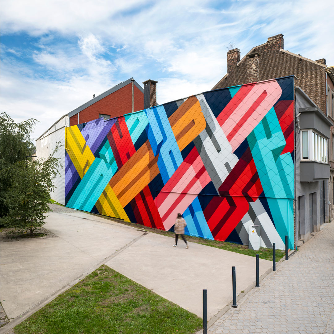 Weaving letters, weaving links...